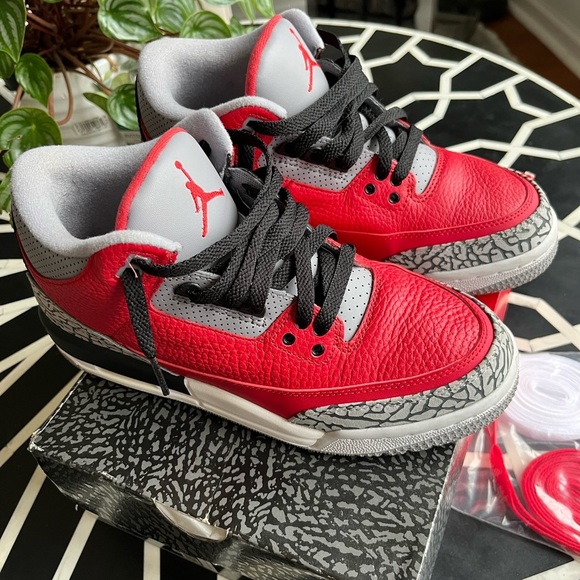 Jordan | Shoes | Air Jordan 3 Retro Se Fire Red Cement Grey Basketball ...